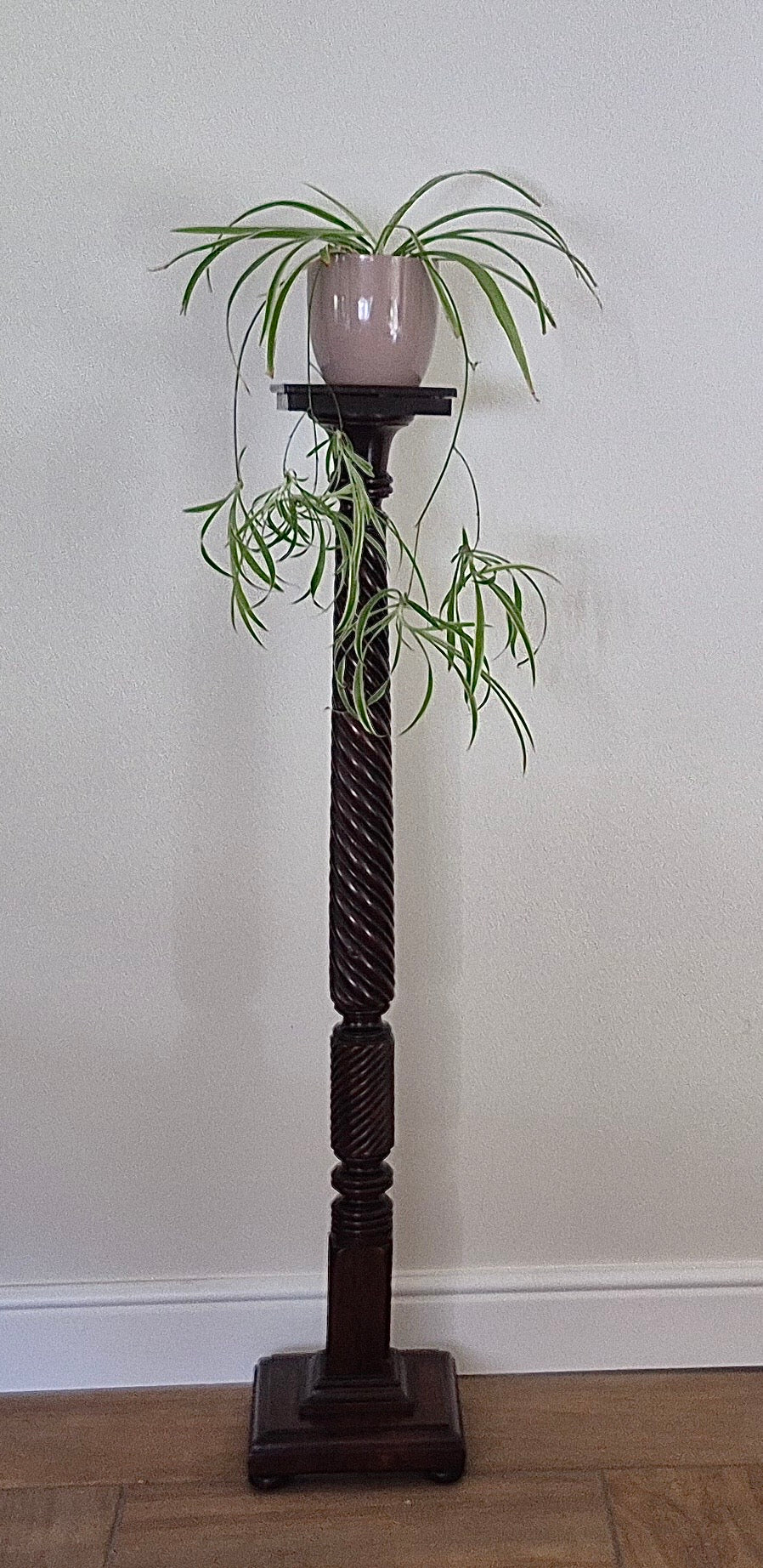 Mahogany Turned Spiral Torchere – Bagham Barn Antiques