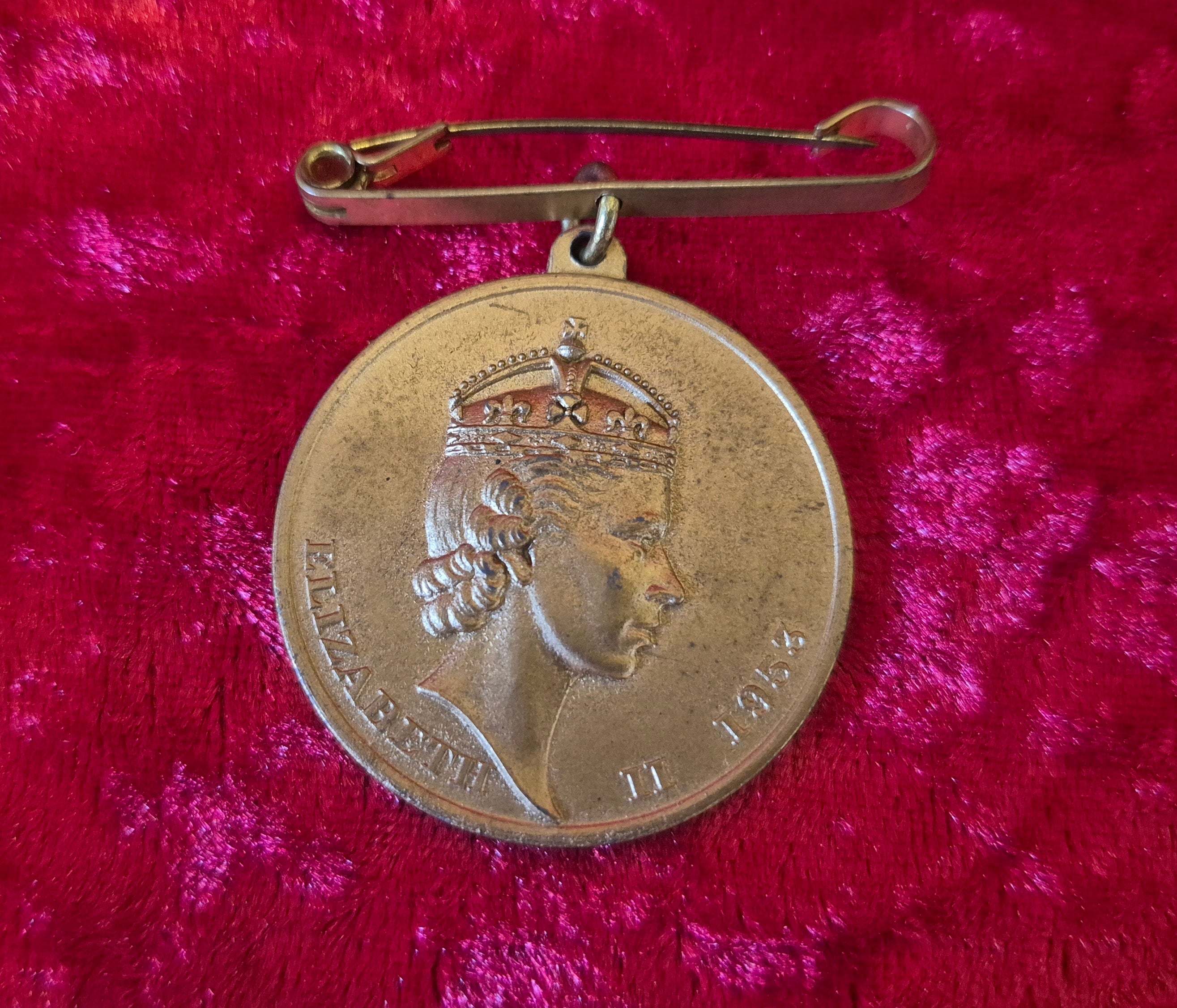 Queen Elizabeth 1953 Coronation Brooch – Bagham Barn Antiques